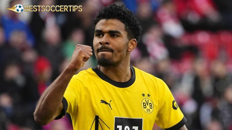 Top 9 shortest goalkeeper in premier league of all time