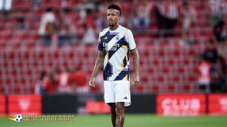 Top 10 soccer players with number 3 famous in the soccer industry