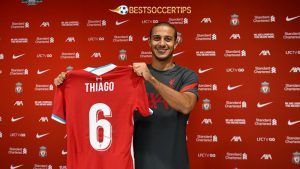 Share the top 10 best soccer players with number 6