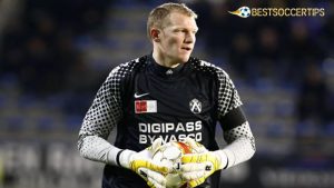 Top 10 tallest goalkeeper in the world of all time