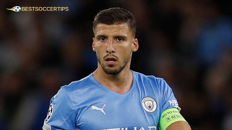 Top 10 world best center backs in football