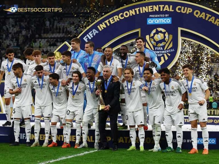 Top 8 best soccer teams of all time